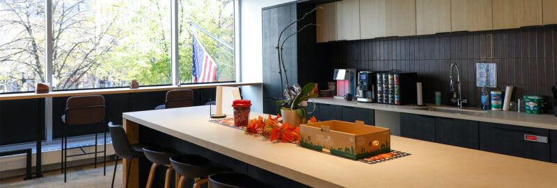 Structure Tone Boston 40 Broad Street - Corporate Interiors ...